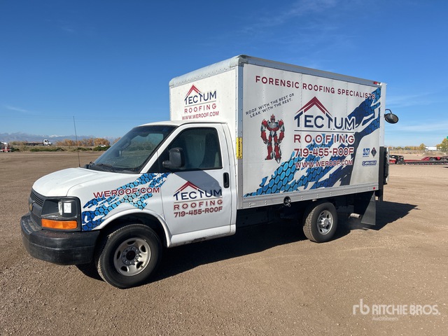 2016 Chevrolet G3500 4x2 Van Truck