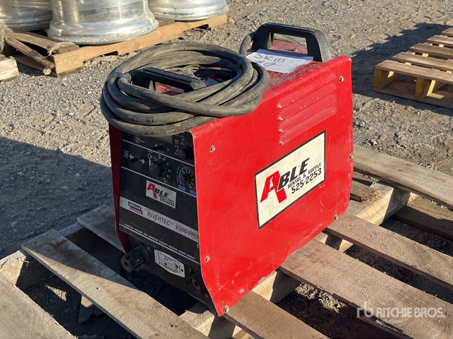 2004 Lincoln V300 Pro 300 A Electric Welder | Ritchie Bros. Auctioneers