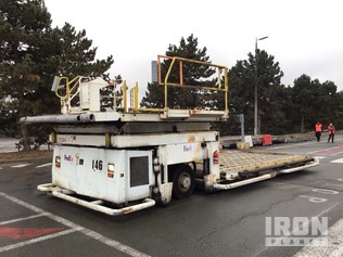 1994 FMC Commander Aircraft Loader in Roissy-en-France, Ile-de-France ...
