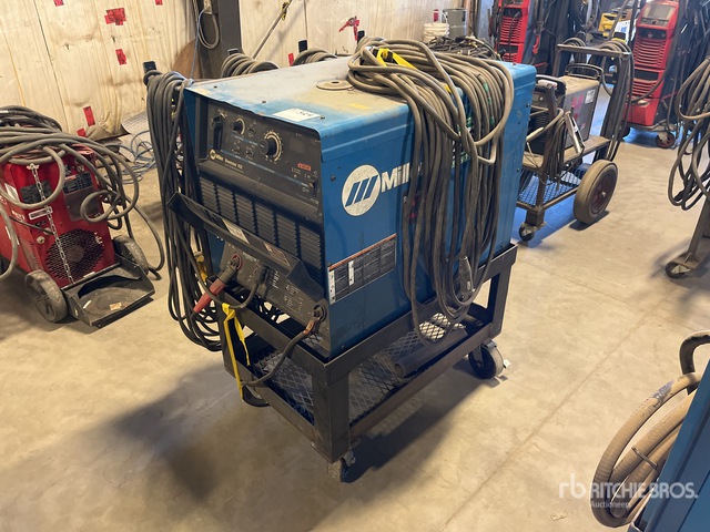 Miller Dimension 452 450 A Mobile Stick Electric Welder | Ritchie Bros ...