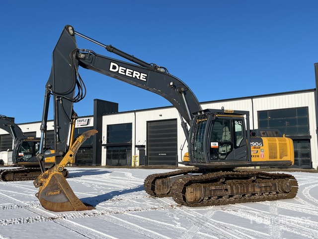 2015 John Deere 290G LC Tracked Excavator | Ritchie Bros. Auctioneers