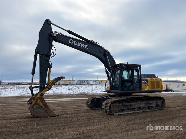 2015 John Deere 290G LC Tracked Excavator | Ritchie Bros. Auctioneers