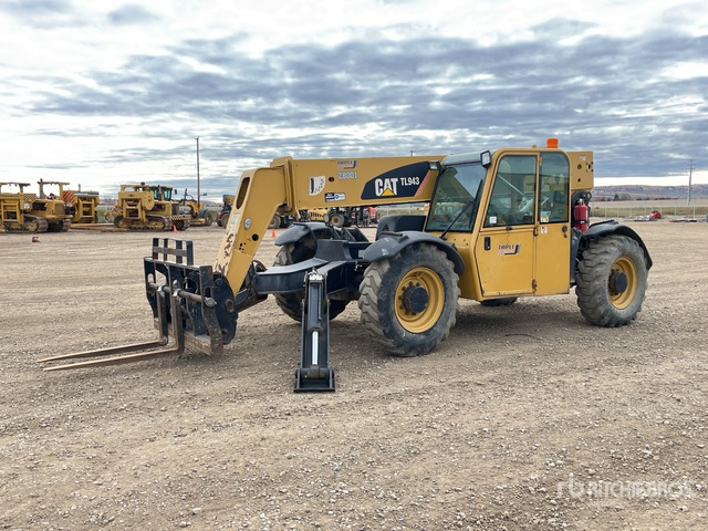 2007 Cat TL943 Telehandler | Ritchie Bros. Auctioneers