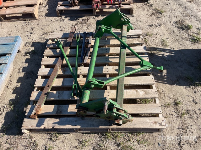 Antique Tractor Parts | Ritchie Bros. Auctioneers