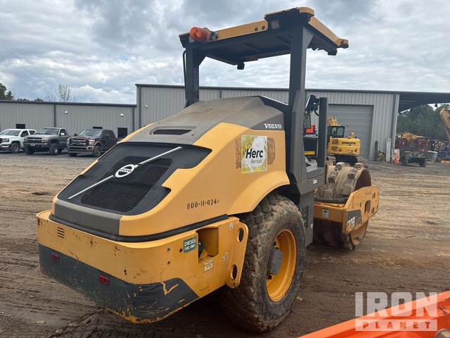 2016 Volvo SD75B Smooth Drum Compactor in Guntersville, Alabama, United ...