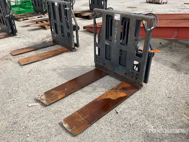 Loron 47 in 4500 lb Fork Attachment | Ritchie Bros. Auctioneers