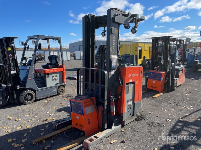 2019 Toyota 9BRU18 3500 lb Carretilla Retráctil | Ritchie Bros. Auctioneers