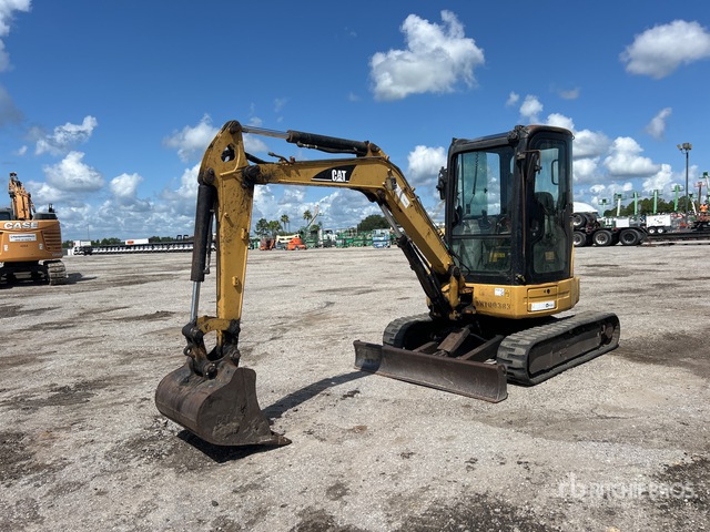 2007 Cat 303.5C CR Mini Excavator | Ritchie Bros. Auctioneers