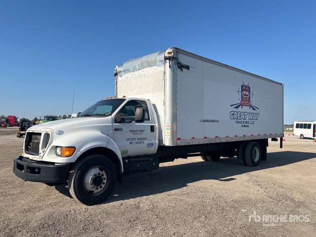 2013 Ford F-750 4x2 Moving Van Truck | Ritchie Bros. Auctioneers