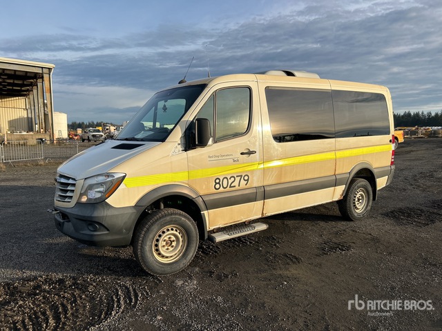 2017 Freightliner Sprinter 4x4 11-Seat Passenger Van | Ritchie Bros ...