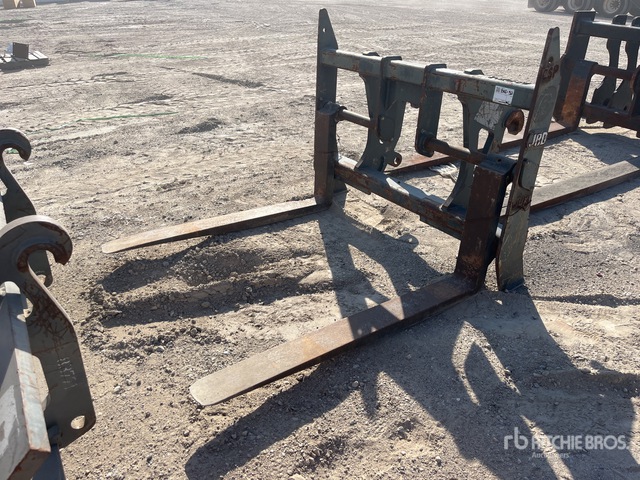 JRB 60 in Q/C Wheel Loader Forks | Ritchie Bros. Auctioneers