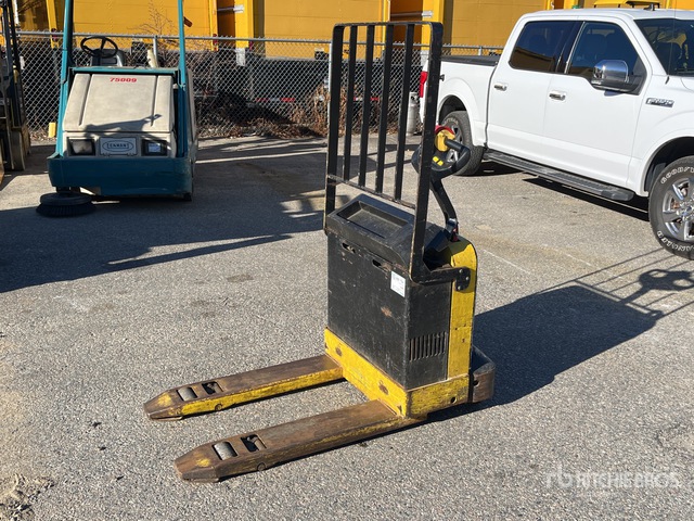 2009 Hyster W40Z 4000 lb Electric Pallet Jack | Ritchie Bros. Auctioneers