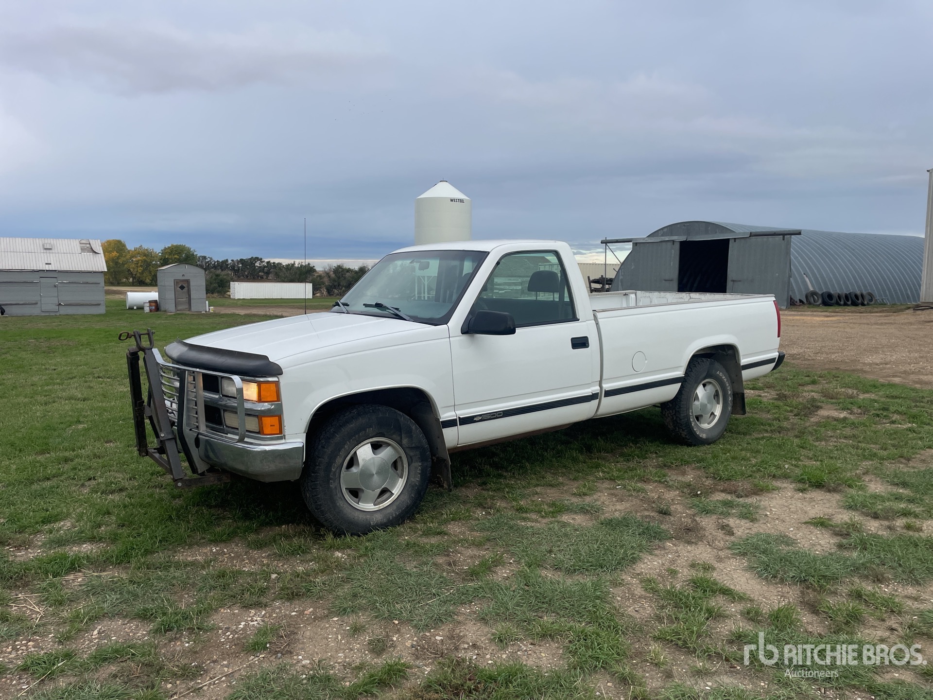 1998 Chevrolet 1500 4x4 Pickup | Ritchie Bros. Auctioneers