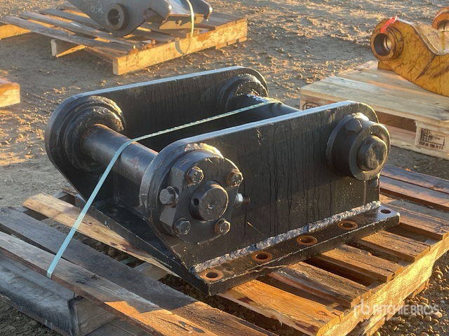 Excavator Pin On Adaptor Plate | Ritchie Bros. Auctioneers
