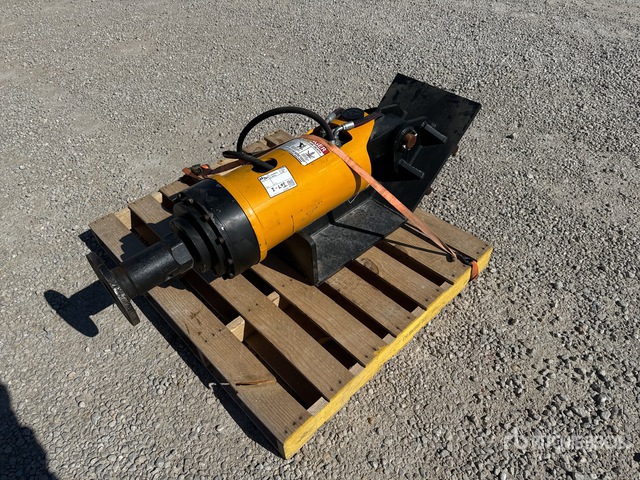 Pro Dig 46 in Post Driver | Ritchie Bros. Auctioneers