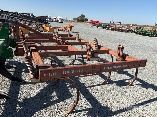 Liliston 7600 13 ft 3-Point Pflug | Ritchie Bros. Auctioneers