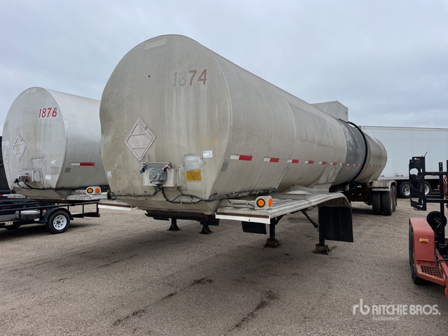 1984 Fruehauf TAH-F2 T/A 7500 gal Asphalt Tank Trailer | Ritchie Bros ...