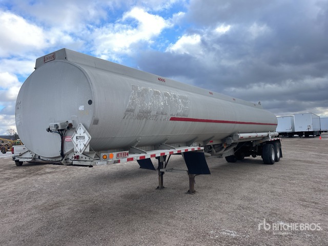 1995 Heil MC306 9500 gal T/A Tanker Trailer | Ritchie Bros. Auctioneers