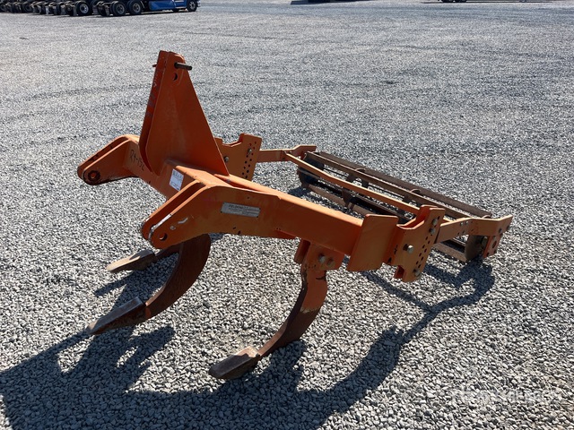 Field King 6 ft Semi-Mount 3 Shank Ripper | Ritchie Bros. Auctioneers