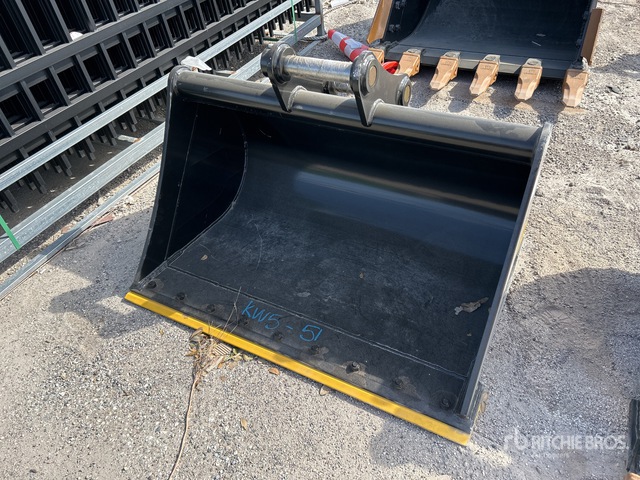 Trojan 80CL 48 in Cleanup Excavator Bucket - Fits 50mm Cat 307/308 ...