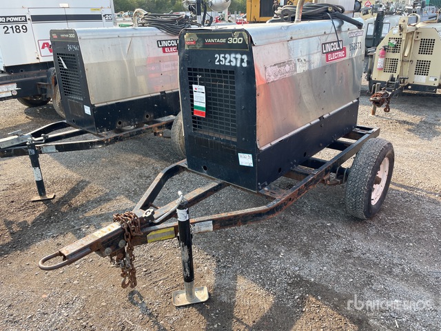 Lincoln Vantage 300 350 A Mobile Engine Driven Welder | Ritchie Bros ...