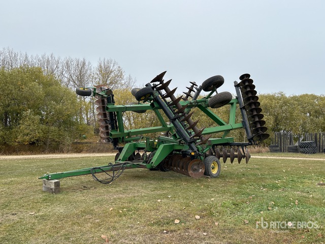 John Deere 650 30 ft Tandem Breaking Disc | Ritchie Bros. Auctioneers