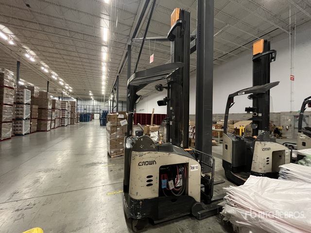 2015 Crown 6000 Series 1450 lb Electric Forklift in Brampton, Ontario ...