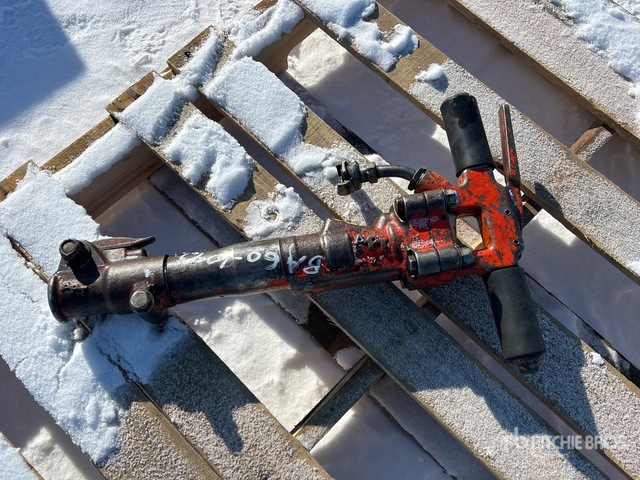 APT M117 7/8"HEX Air Breaker | Ritchie Bros. Auctioneers