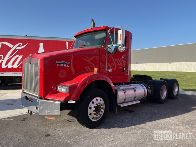2011 Kenworth T800 6x4 T/A Day Cab Truck Tractor (Inoperable) in West Dundee, Illinois, United ...