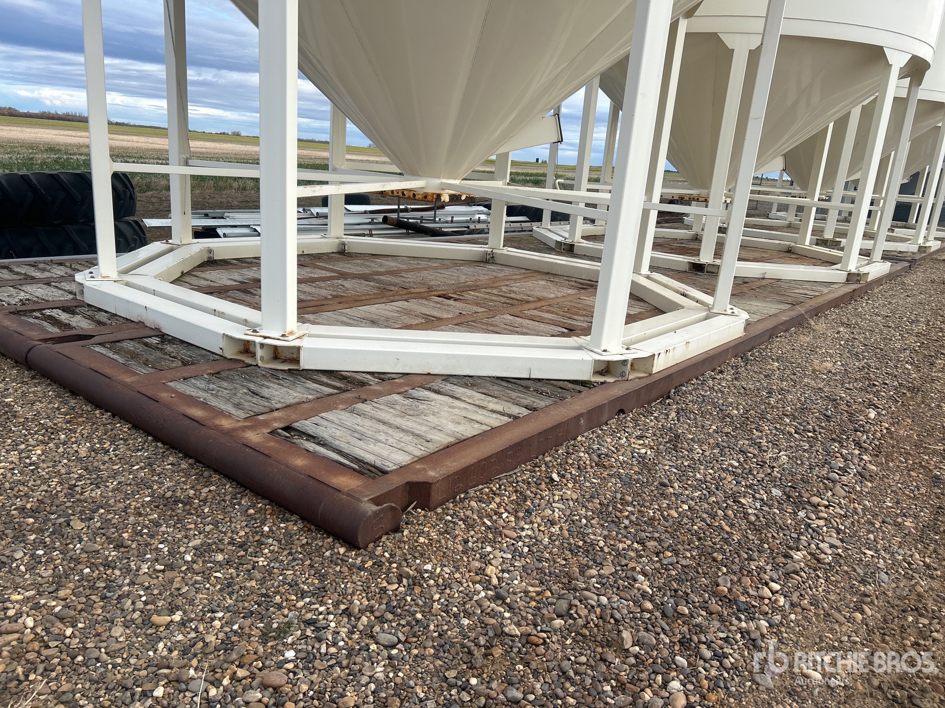 8 ft x 40 ft Rig Mat | Ritchie Bros. Auctioneers