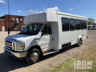 2018 Ford E-450 Super Duty 4x2 24-Seat Bus in Alliance, Ohio, United ...