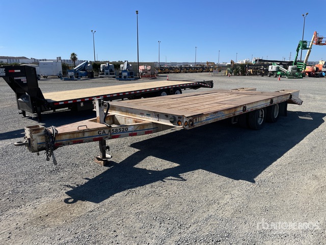 1997 Gem State Manufacturing 24 ft T/A Equipment Trailer | Ritchie Bros ...