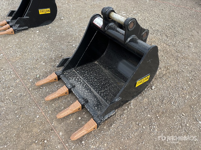 Trojan 35CL 24 in Digging Excavator Bucket - Fits 40mm Cat 303, 303.5 ...
