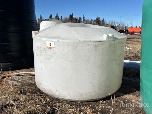 800 Gal Poly Water Tank | Ritchie Bros. Auctioneers