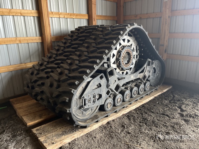 Quantity of (2) Soucy 36 Inch Combine Track Conversion Kit Varios otros ...