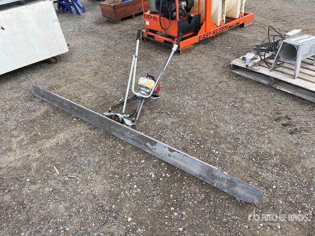Lindley Vibra Strike Vibratory Concrete Screed | Ritchie Bros. Auctioneers