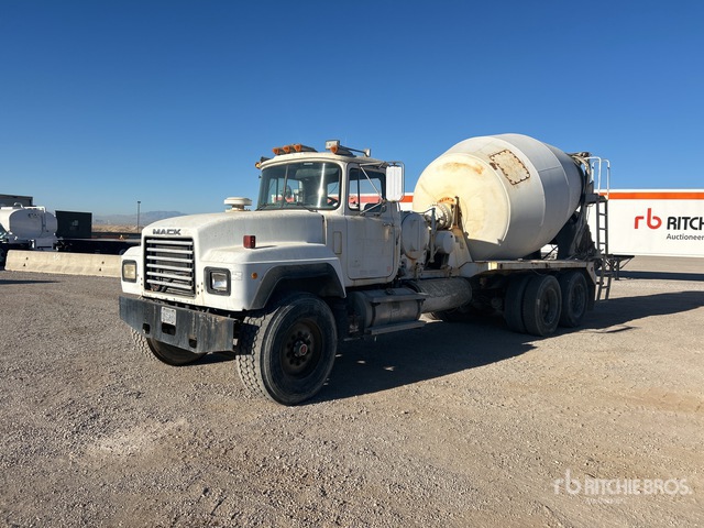 1994 Mack RD690S 6x4 Mixer Truck | Ritchie Bros. Auctioneers