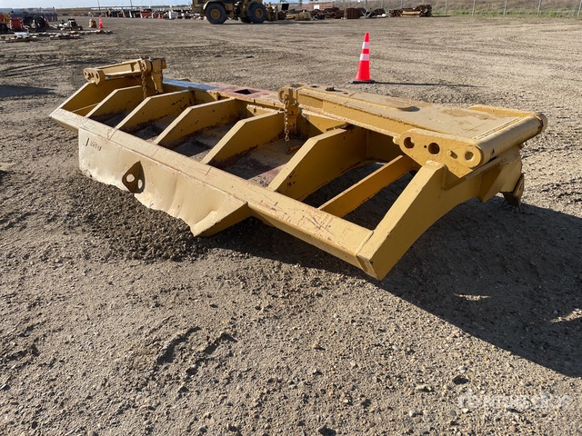 144 in Dozer Rake - Fits Cat D8 | Ritchie Bros. Auctioneers