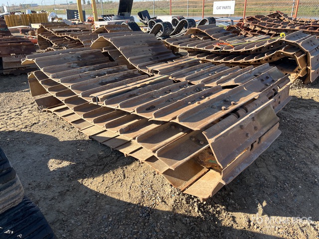 Complete Tracks - Fits Cat D6R/T | Ritchie Bros. Auctioneers