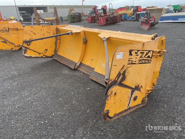 SSTA 10 Ft - 17 Ft Extendable Snow Pusher - Fits Tractor | Ritchie Bros ...