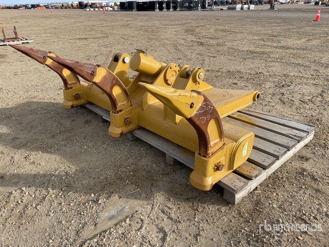 Cat Crawler Tractor Ripper - Fits D6 | Ritchie Bros. Auctioneers