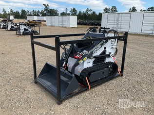 Surplus 2024 JQ Power JQ400 Compact Track Loader - Unused in Albany ...