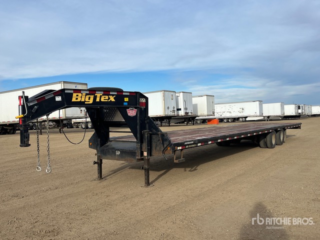 2016 Big Tex 40 ft T/A Gooseneck Equipment Trailer | Ritchie Bros ...