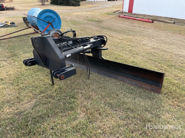 Leon M200 10 ft 3-Point Blade Attachment | Ritchie Bros. Auctioneers