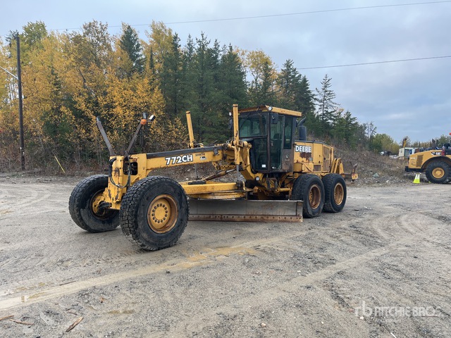 2004 John Deere 772CH II AWD Motor Grader | Ritchie Bros. Auctioneers