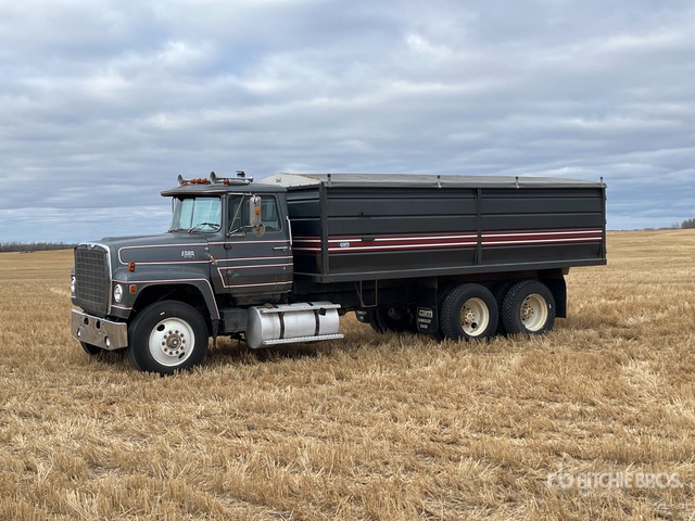 1985 Ford 9000 6x4 Camión de granos | Ritchie Bros. Auctioneers