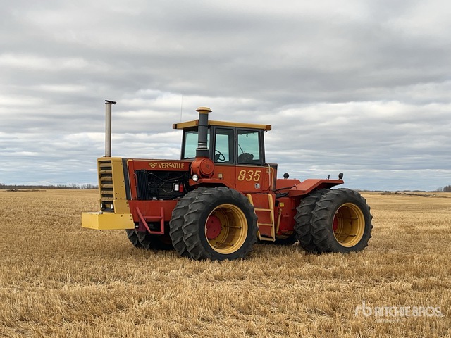 1982 Versatile 835 Articulated Tractor | Ritchie Bros. Auctioneers