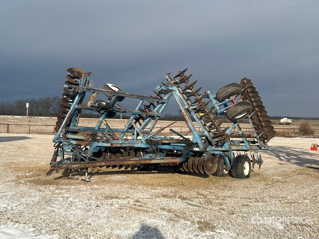 1980 Ford Sunflower 250 33 ft Tandem Disc | Ritchie Bros. Auctioneers