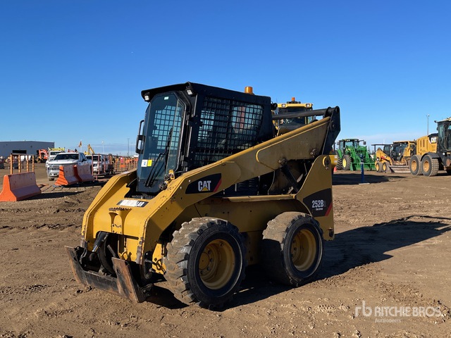2013 Cat 252B3 Two-Speed Skid Steer Loader | Ritchie Bros. Auctioneers