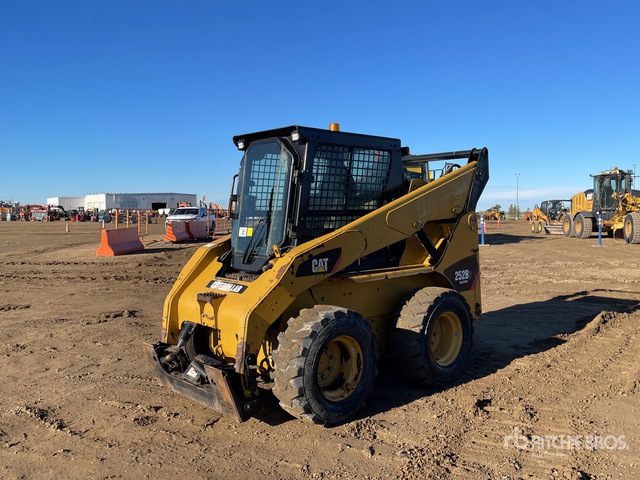 2014 Cat 252B3 Two-Speed Skid Steer Loader | Ritchie Bros. Auctioneers